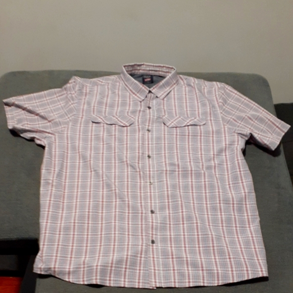 Wrangler | Shirts | Wrangler Atg Shirt Mens Xxl Short Sleeve Button ...